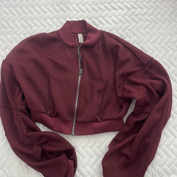 ALO Yoga | Jackets & Coats | Alo Mode Cropped Burgundy Jacket Sz S ...